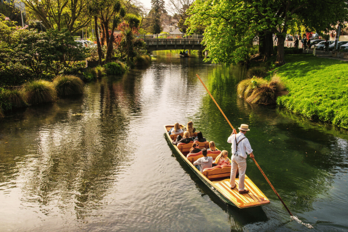 Avonhead, Chch: A Must-See For Lush Parks, Shopping & Food!